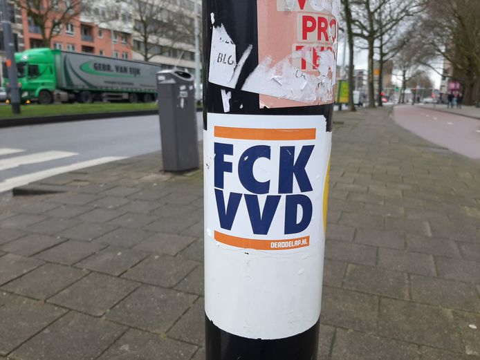 Leefbaar- en VVD-posters beschadigd, nieuwe partij krijgt de schuld ...
