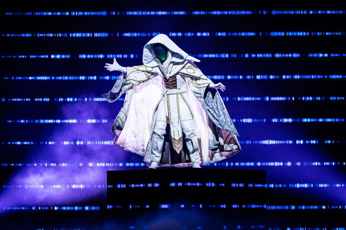 Kolonel Mops moet ‘The Masked Singer’ verlaten, ontdek hier wie er ...