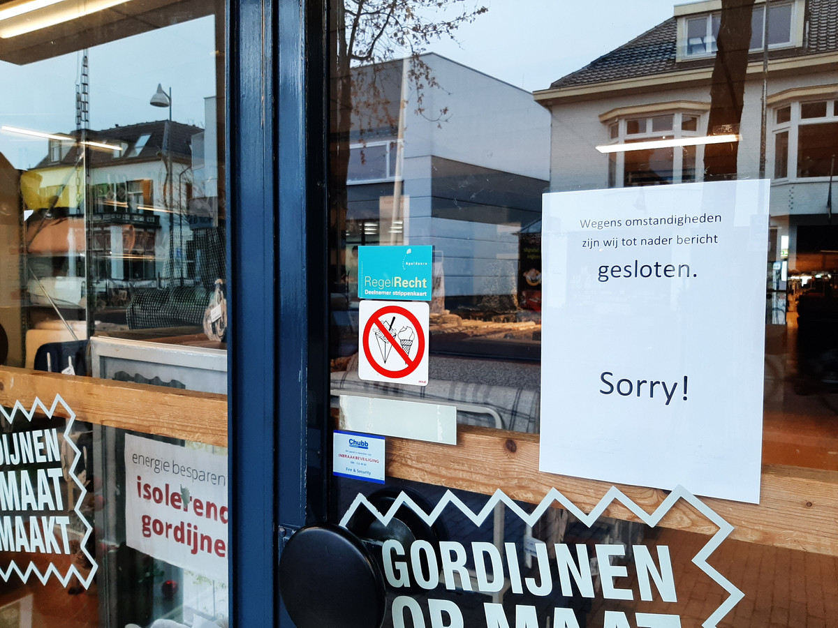 Bekende stoffenzaak van Jan Sikkes in Apeldoorn en Zwolle vanwege ...