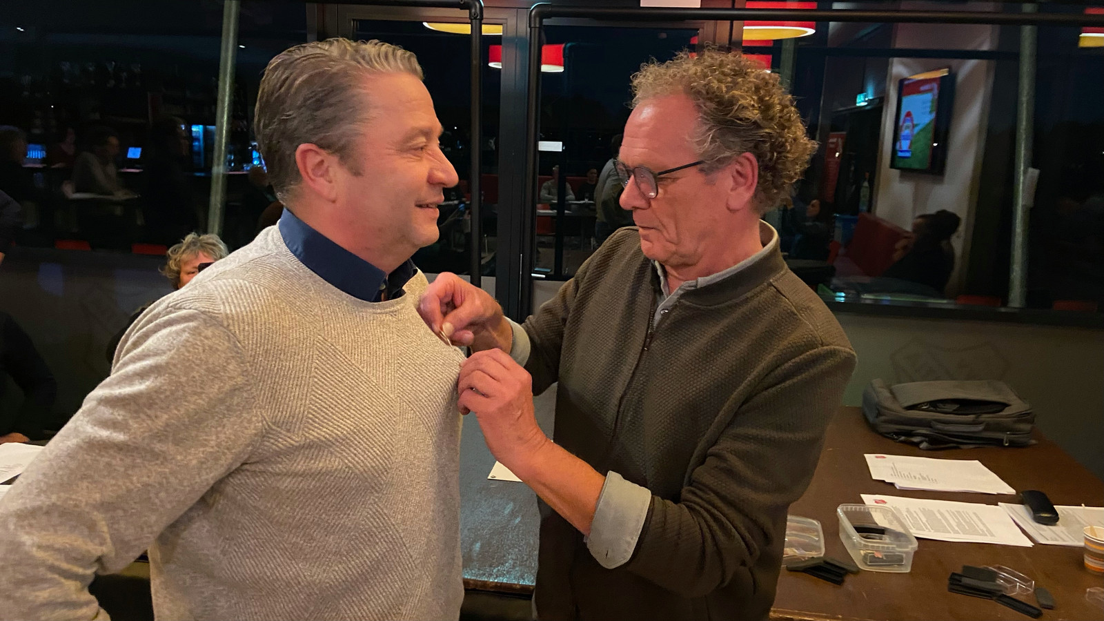 Tubantia maakt seizoen af op verfoeide kunstgrasmat en neemt voorschot ...