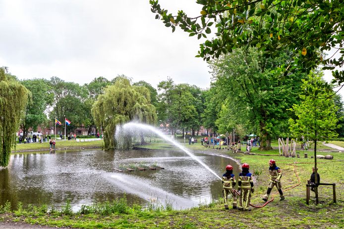 Steenbergenaren ontmoeten elkaar in vernieuwd stadspark: ‘Een park is ...