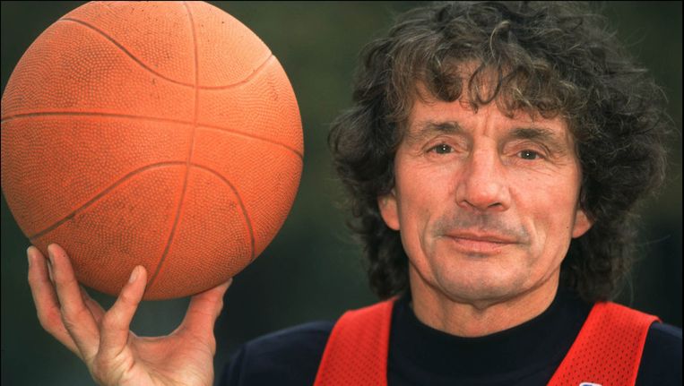 Willy Steveniers moet Didier Mbenga één euro schadevergoeding | De Morgen