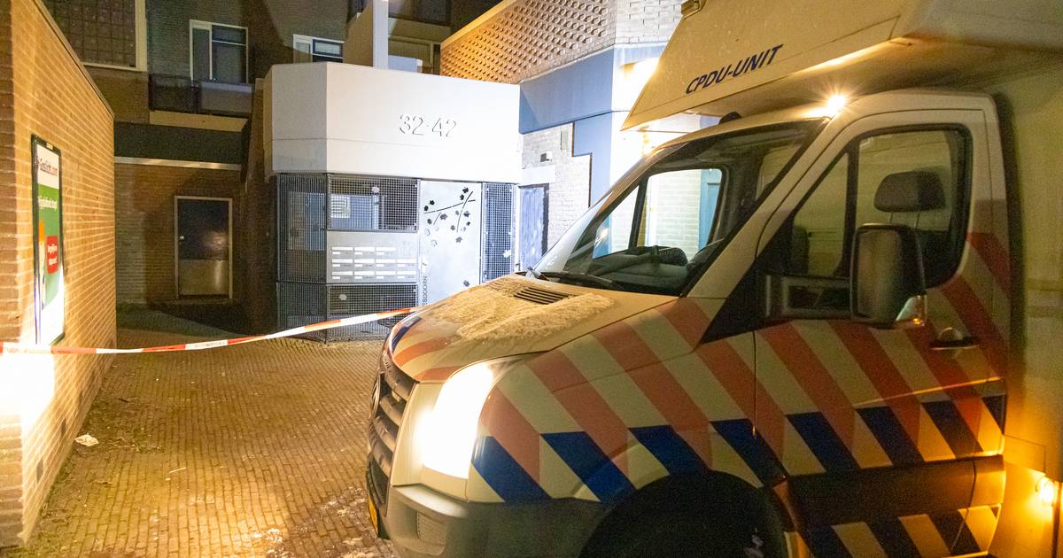 Dood kind en zwaargewond broertje of zusje gevonden in woning Almere ...