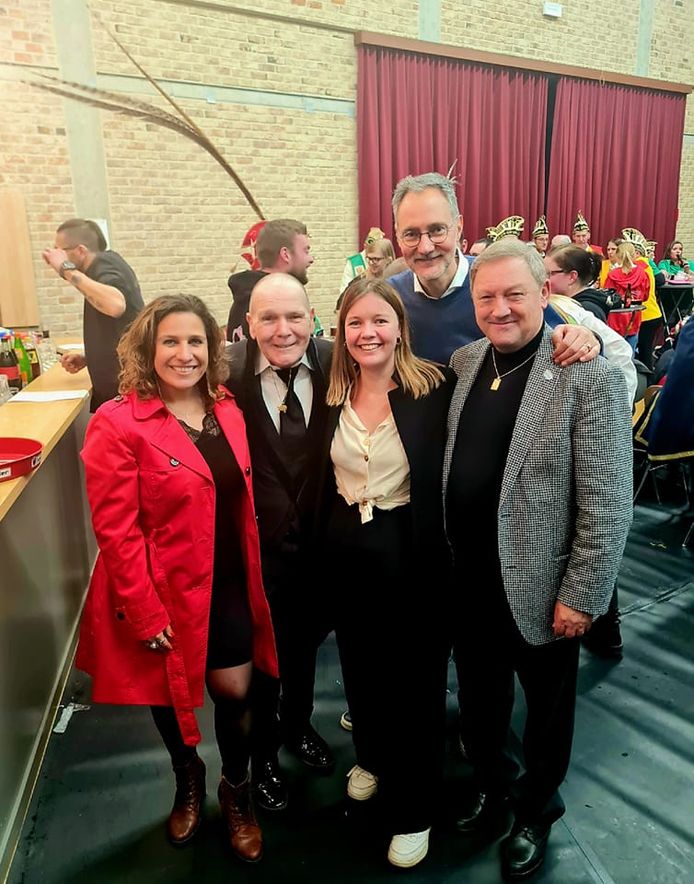 ‘Opa Marc’ gekroond tot Prins Carnaval van Sint-Niklaas: “Met de tranen ...