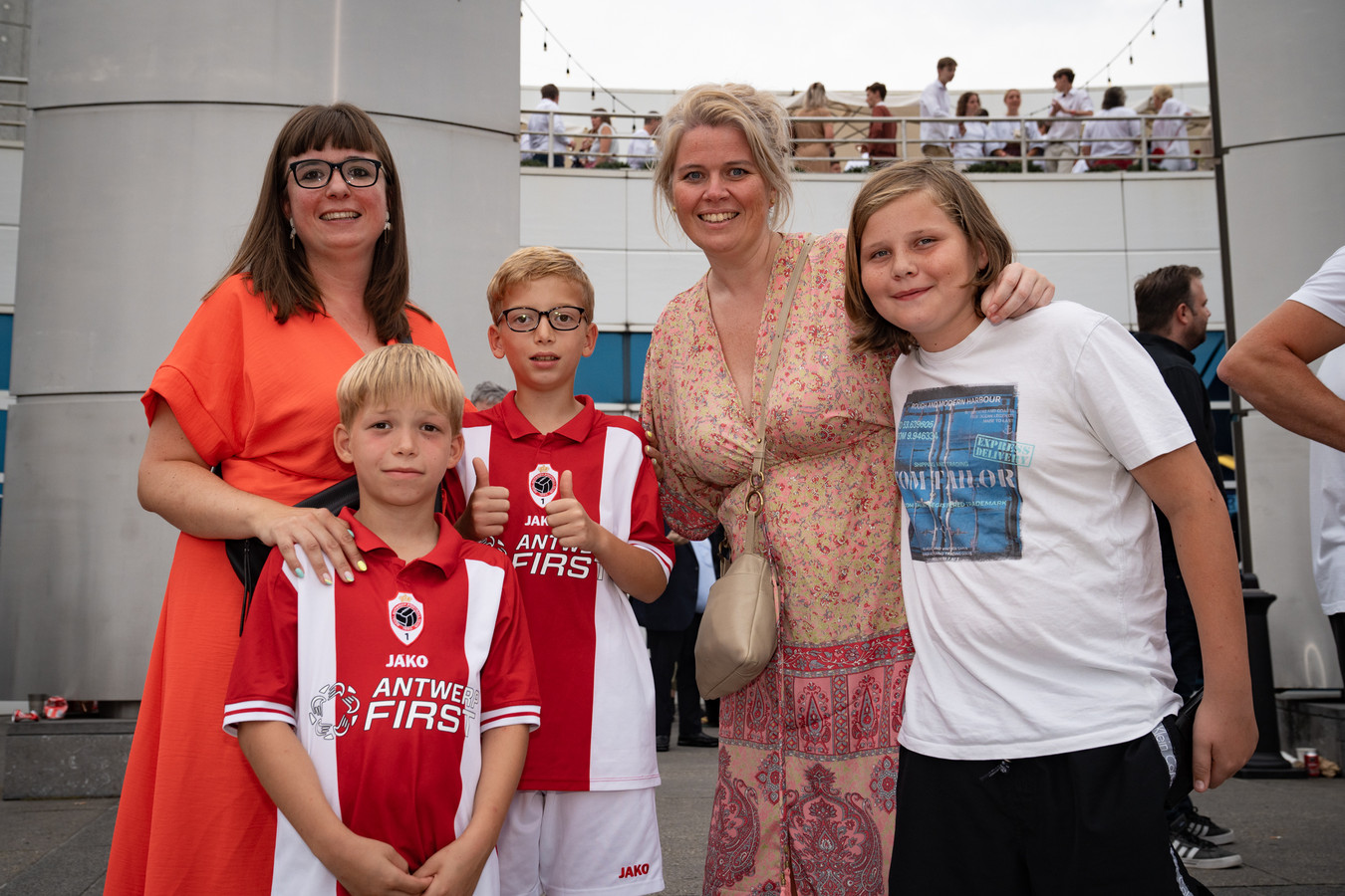 IN BEELD. Rood-witte invasie: Bosuil neemt heel Kinepolis over voor ...