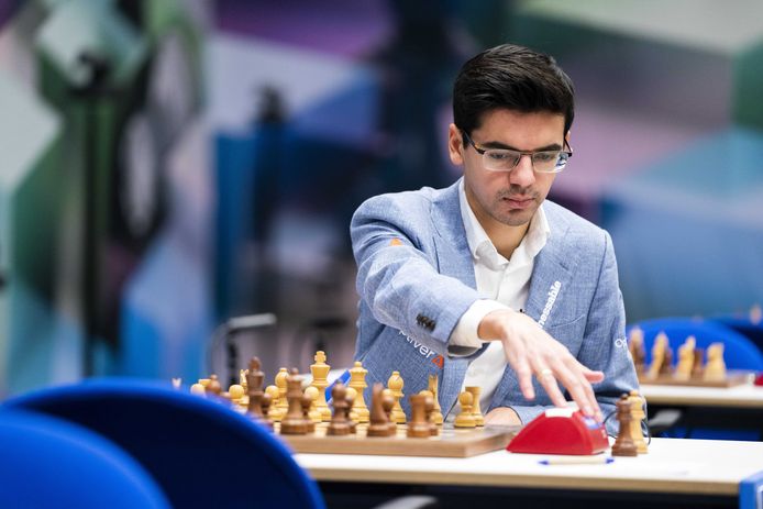 Eindelijk raak voor Anish Giri in Wijk aan Zee: ‘Mensen tellen graag ...