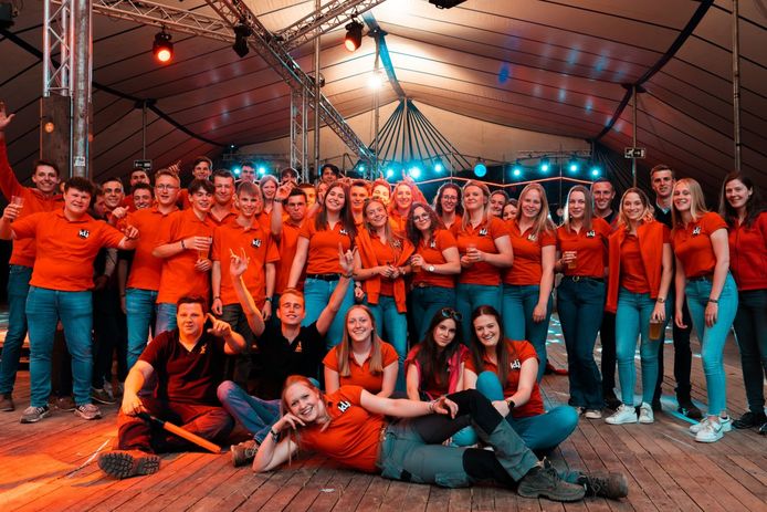 Feestweekend KLJ Staden met beenhesp en Halve Liter Fuif | Staden | hln.be