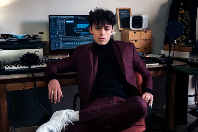 wtFOCK-acteur Nathan Bouts (22) brengt eerste hiphop-single uit ...