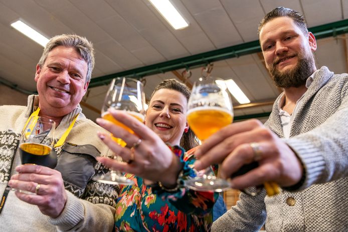 Biertjes ontleden in Nieuw-Namen: ‘Maar het gaat uiteindelijk toch ...