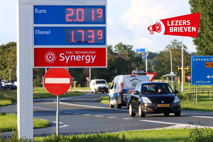 Reacties op hoge prijzen bij de benzinepomp: ‘De consument is altijd de ...