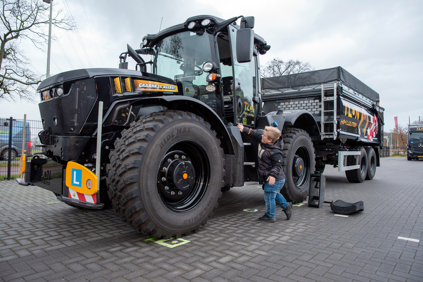Mathijs (16) haalt als eerste Nederlander met dwerggroei zijn ...