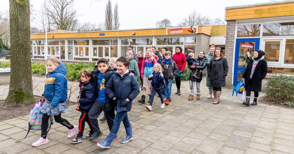 Het is nu zeker: vanaf volgend jaar geen enkele openbare basisschool ...