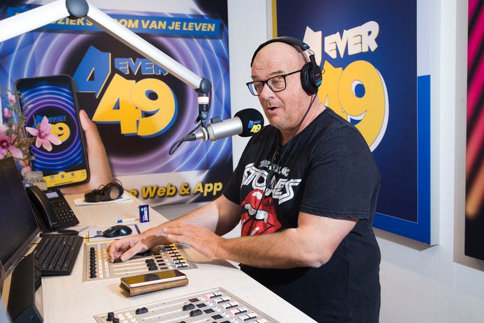 Eerst dj met wereldhit, nu radiomaker in Barendrecht: Mark van Dale ...