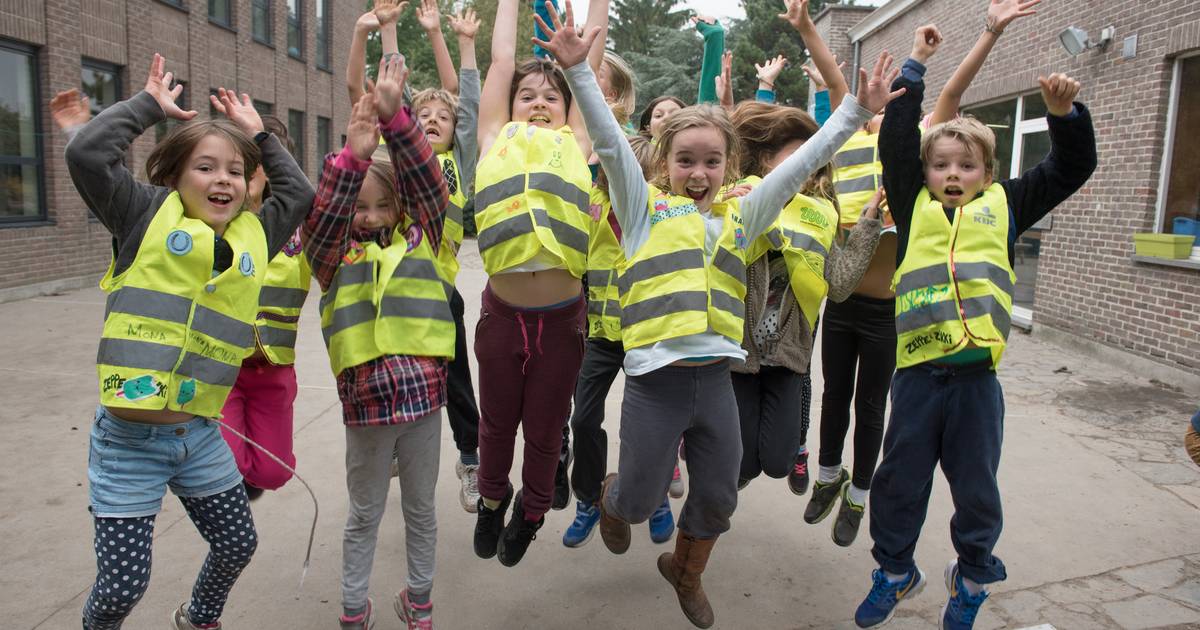 Je kind een fluovestje doen dragen? PIMP HET | Nieuws | hln.be