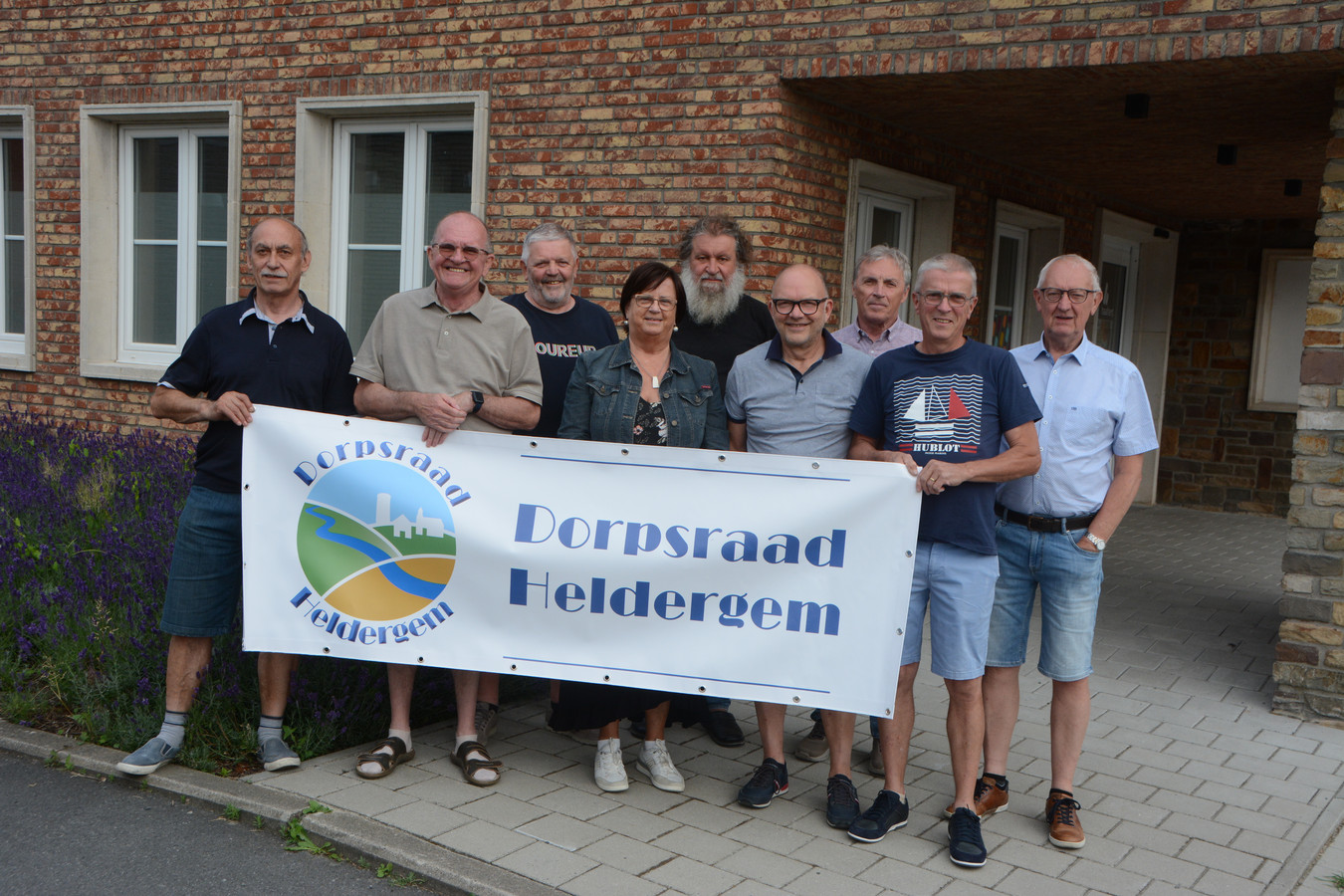 Vzw Dorpsraad Heldergem blaast Midzomerfeest na zes jaar nieuw leven in ...