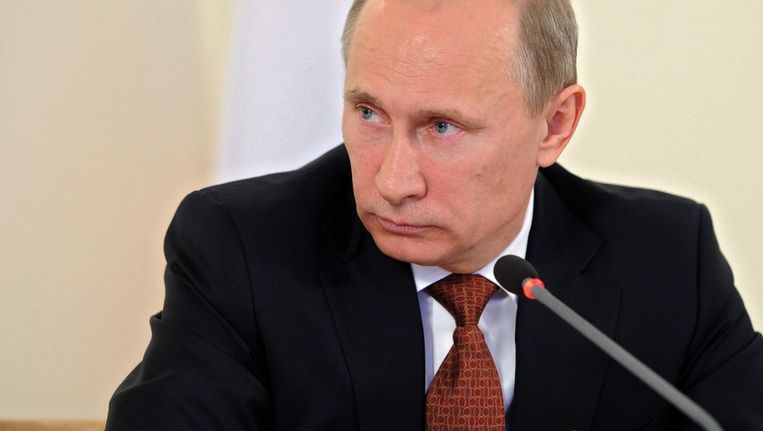 Poetin paait politie met loonsverhoging | Het Parool