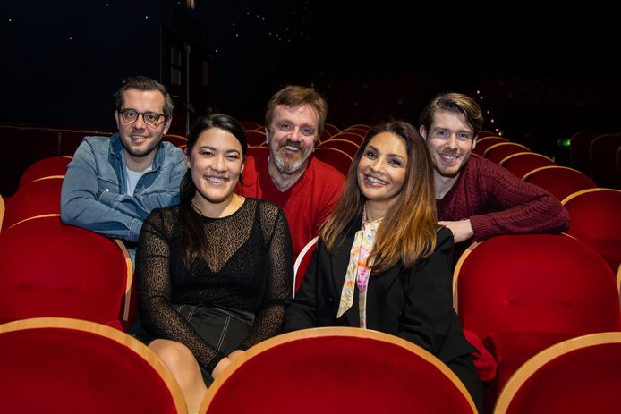 Gina Brondeel van X-session maakt musicaldebuut in ‘Pocahontas’: “Zij ...