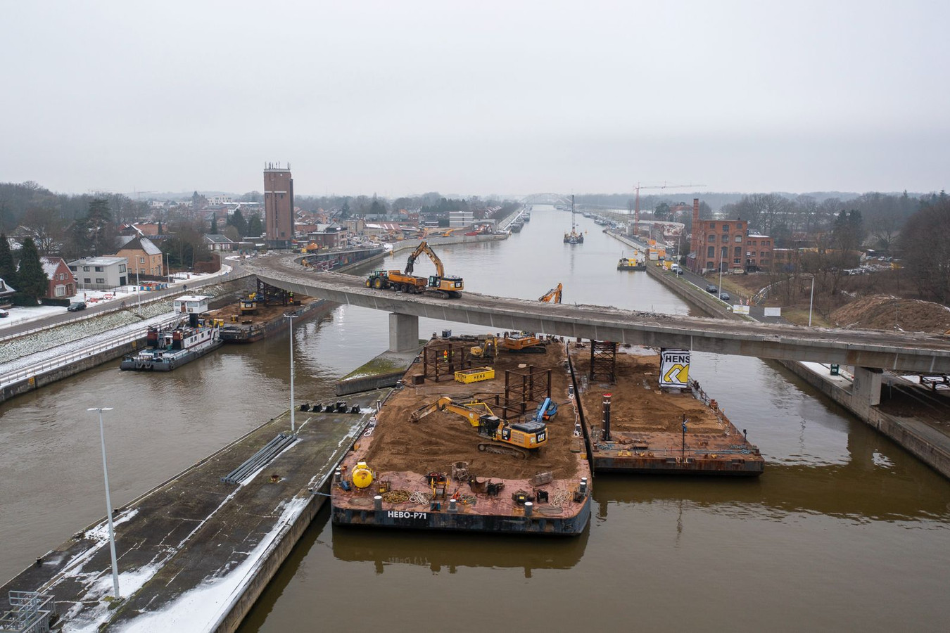 KIJK. Afbraak ‘bananenbrug’ is sluitstuk van grote ‘bruggenoperatie’ op ...