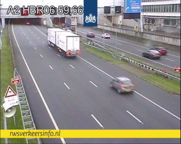 Kapotte vrachtauto bij Leidsche Rijntunnel zorgt voor file op A2 richting Utrecht | Foto ...