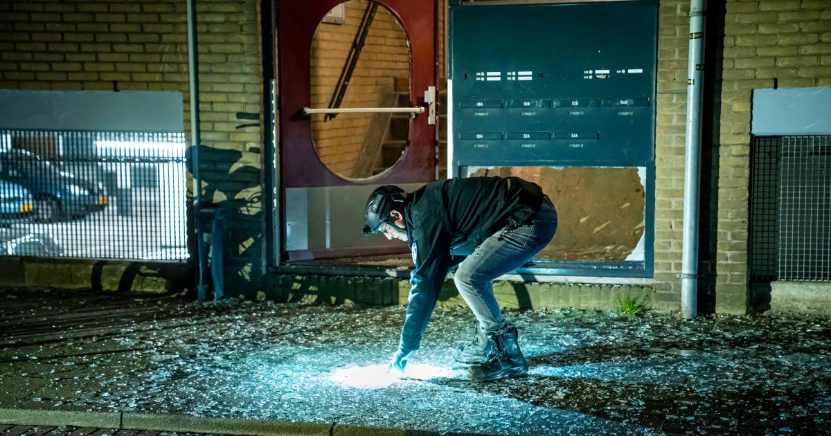 Rotterdamse hoofdofficier schrok toen hij bommenleggers aan het werk ...