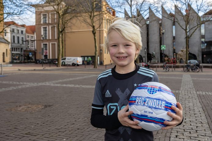 Flip (8) woont in hartje Zwolle en heeft een eenvoudige wens die ...