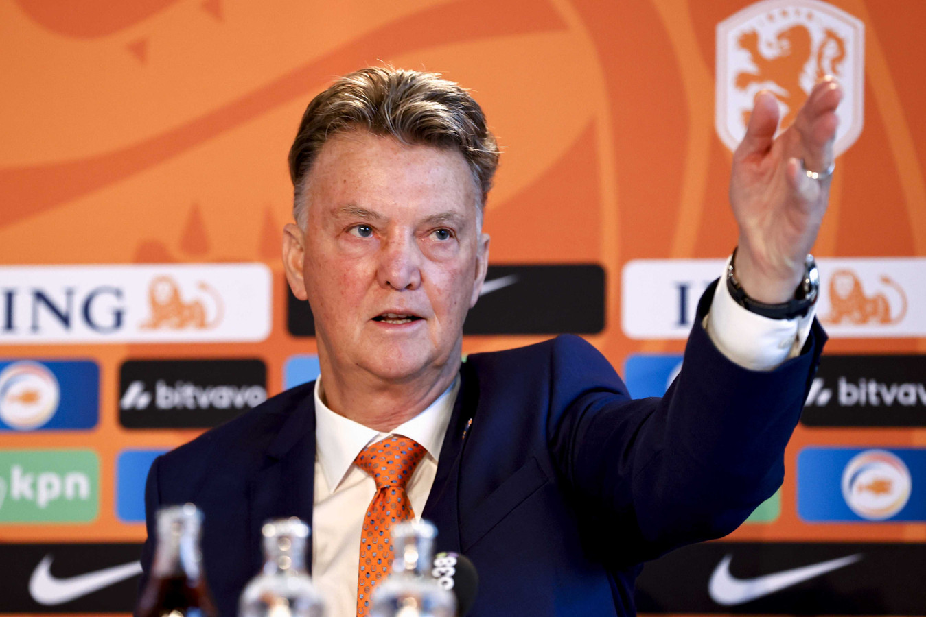 Louis van Gaal licht keuzes in WK-selectie toe: 'Bij sommige afvallers ...