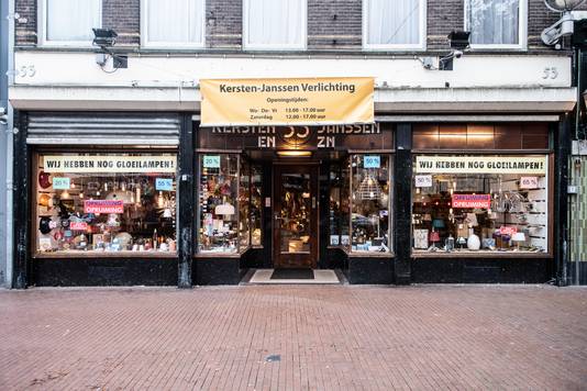 Nog even 200.000 lampen verkopen uit het pand 'waar heel Nijmegen op ...