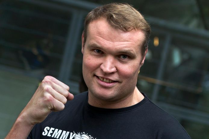 FC Groningen in zee met MMA-vechter Sem Schilt | FC Groningen | AD.nl