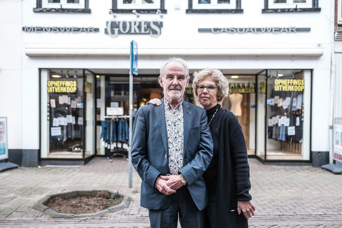 Doesburgs kledingicoon Jos Gores na 50 jaar met pensioen: ‘Wij gaan ...