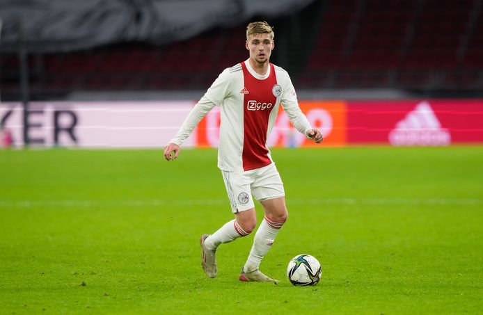 Twee primeurs voor Kenneth Taylor bij Ajax: ‘Er is veel concurrentie ...