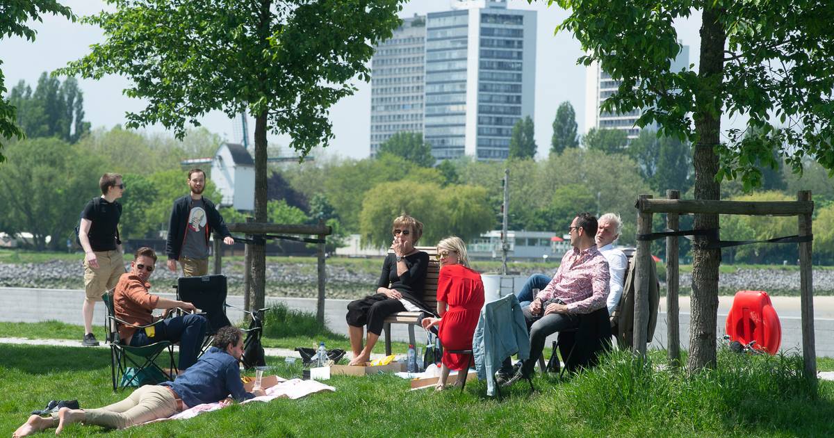 WEERBERICHT. Vandaag 25 graden, zaterdag tropische temperaturen tot 31 ...