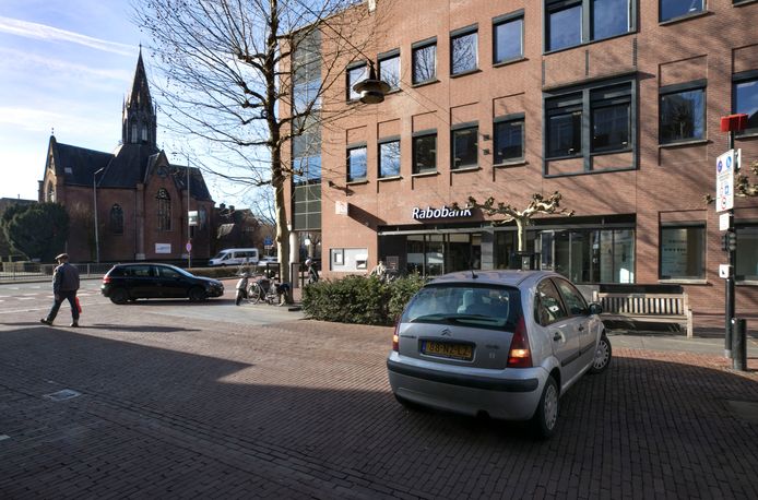 Helmond onderzoekt toezicht via camera's aan rand van centrum | Helmond ...