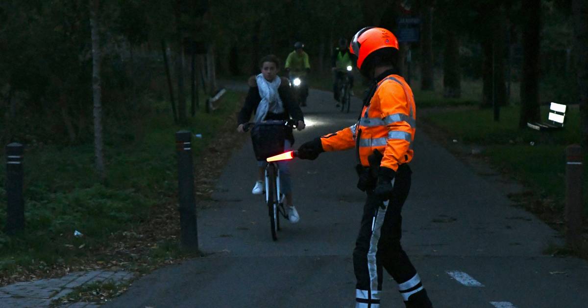 In overtreding met de fiets tijdens de donkere wintermaanden? Dan krijg ...