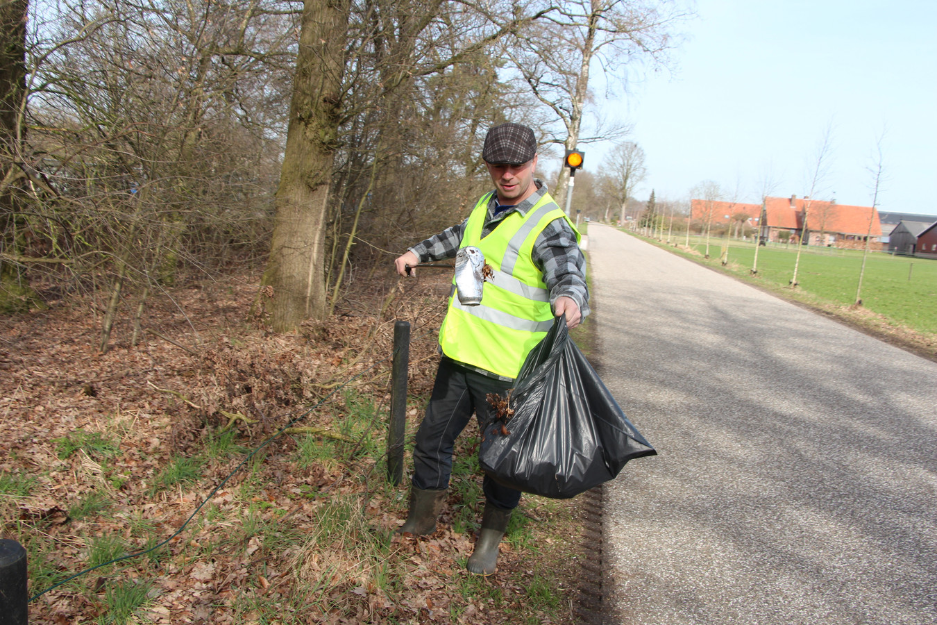 De handen uit de mouwen in de Achterhoek voor NLDoet | Foto | tubantia.nl