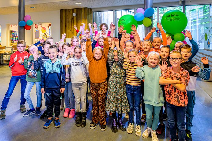 School zwaait deze week ‘hun juffrouw Ineke’ uit: ‘Ze hoeven niet tegen ...