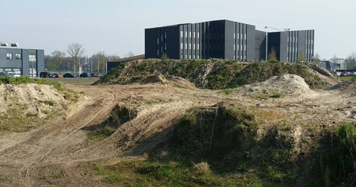 Crossen op terrein bij gemeentehuis Rucphen verboden, meldingen van ...