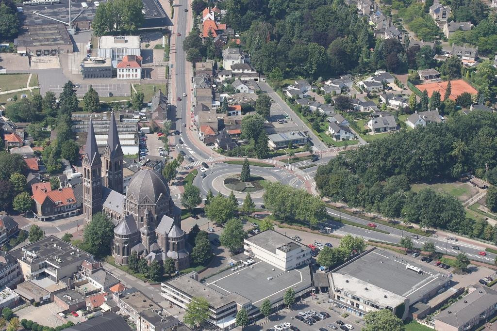 Vluchtelingenwerk Geldrop-Mierlo helpt ook een handje bij het regelen ...