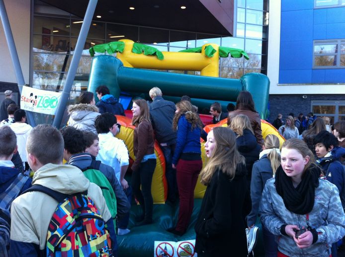 Examenstunt: Staring College Lochem omgetoverd tot Staring Zoo | Lochem ...