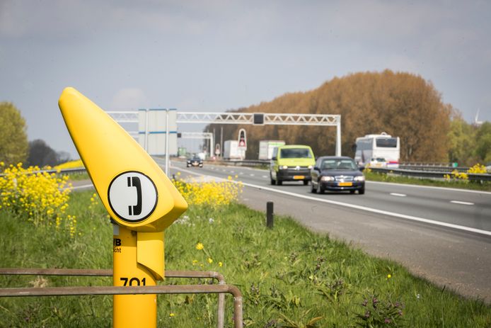 Praatpaal in huis? Vanaf 1 juli kan het | Binnenland | AD.nl