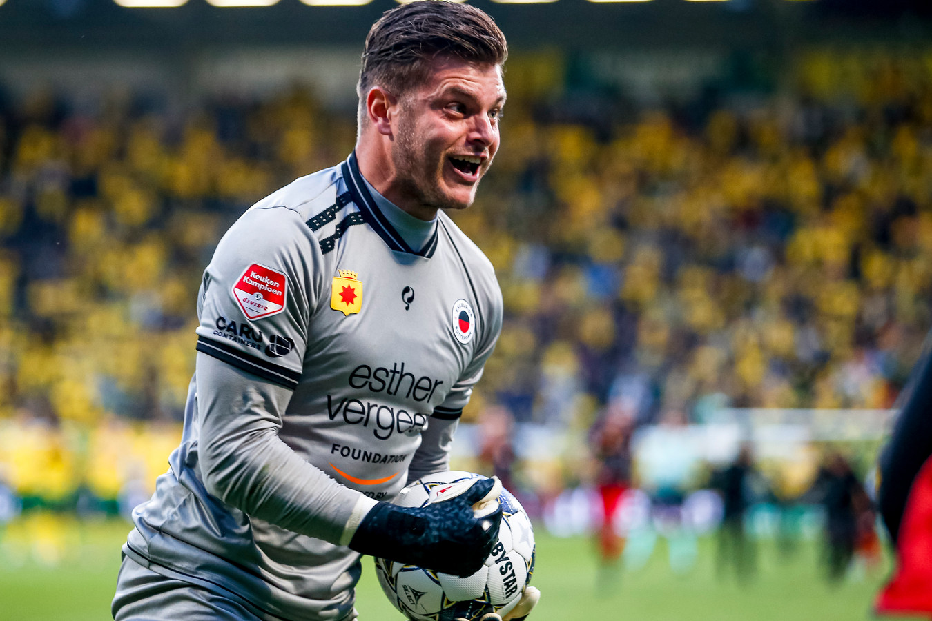 Reconstructie: hoe ADO-Excelsior veranderde in een ongekende chaos en een slagveld | Foto ...