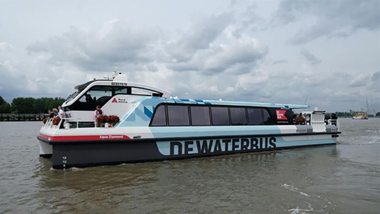 Nieuwe waterbus vaart uit in Antwerpen | De Morgen