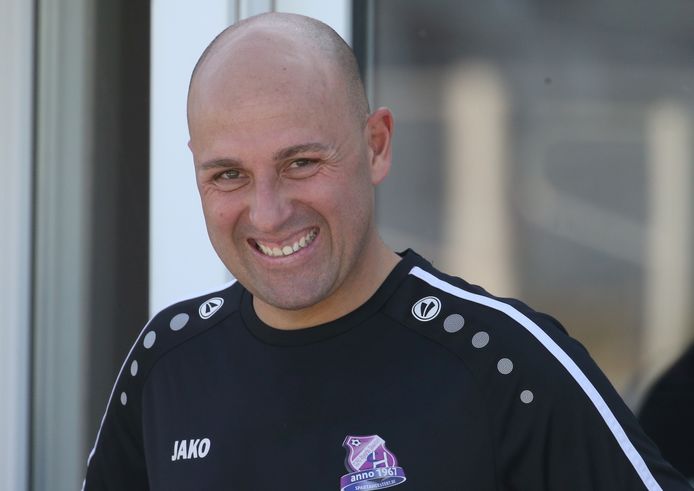 Anzegem haalt Christophe Descamps (40) terug uit keeperspensioen: “Toen ...