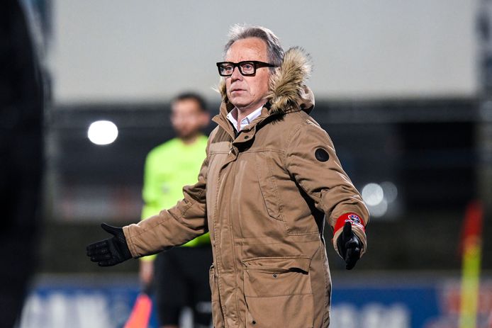 FCV Dender ontslaat coach Regi Van Acker | Sport in de buurt | hln.be