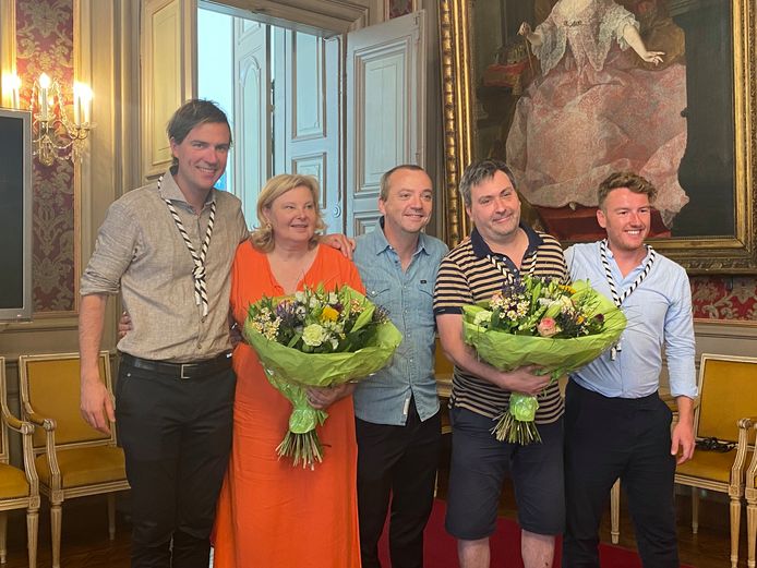 Zeven Gentse iconen in bloemetjes gezet voor hun bijdrage aan Gentse ...