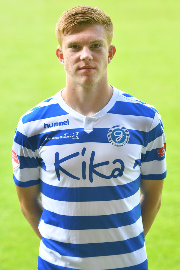 Devin Haen (17) wil jongensdroom waarmaken bij De Graafschap: ‘Spelen ...