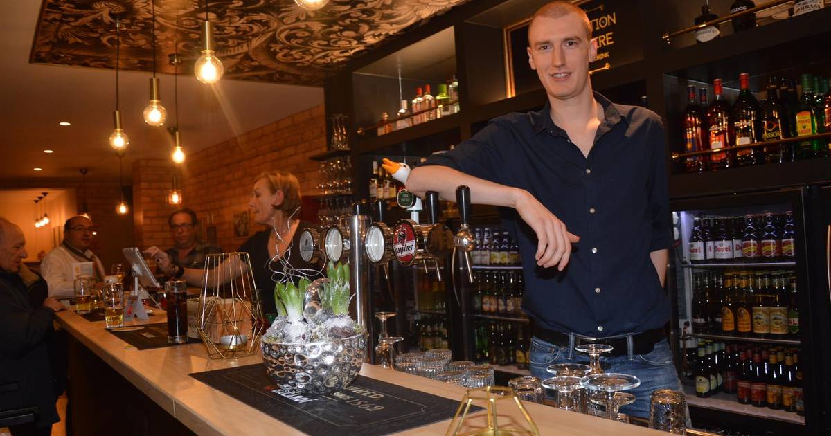 Brecht (23) opent bar in ex-stoffenwinkel | Ninove | hln.be