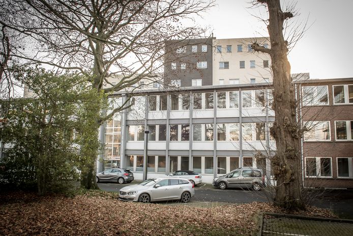 Verkeershinder door sloop ACV | Roeselare | hln.be