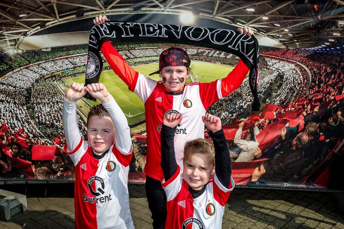 Feyenoord organiseert speciale show voor jongste fans | Rotterdam | AD.nl