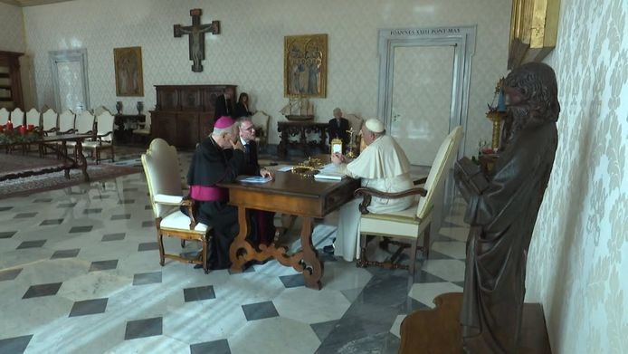 Emmanuel Van Lierde over ontmoeting met de Paus: “Het voelt alsof je een gesprek hebt met je ...