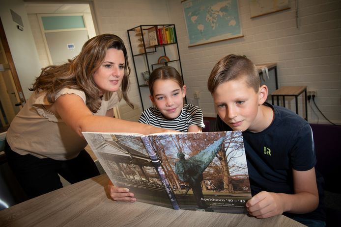 Apeldoornse basisschoolleerlingen wonen oorlogsherdenking bij: ‘Ik ben ...